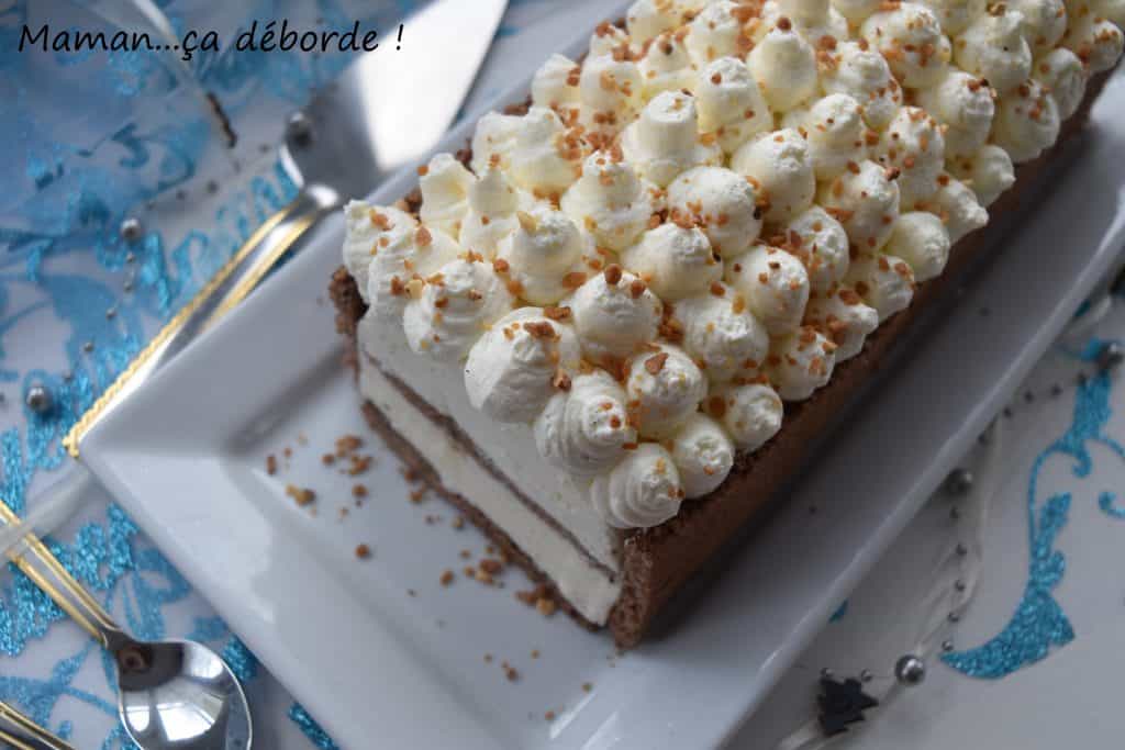 Bûche choco, vanille et praliné - Maman...ça déborde